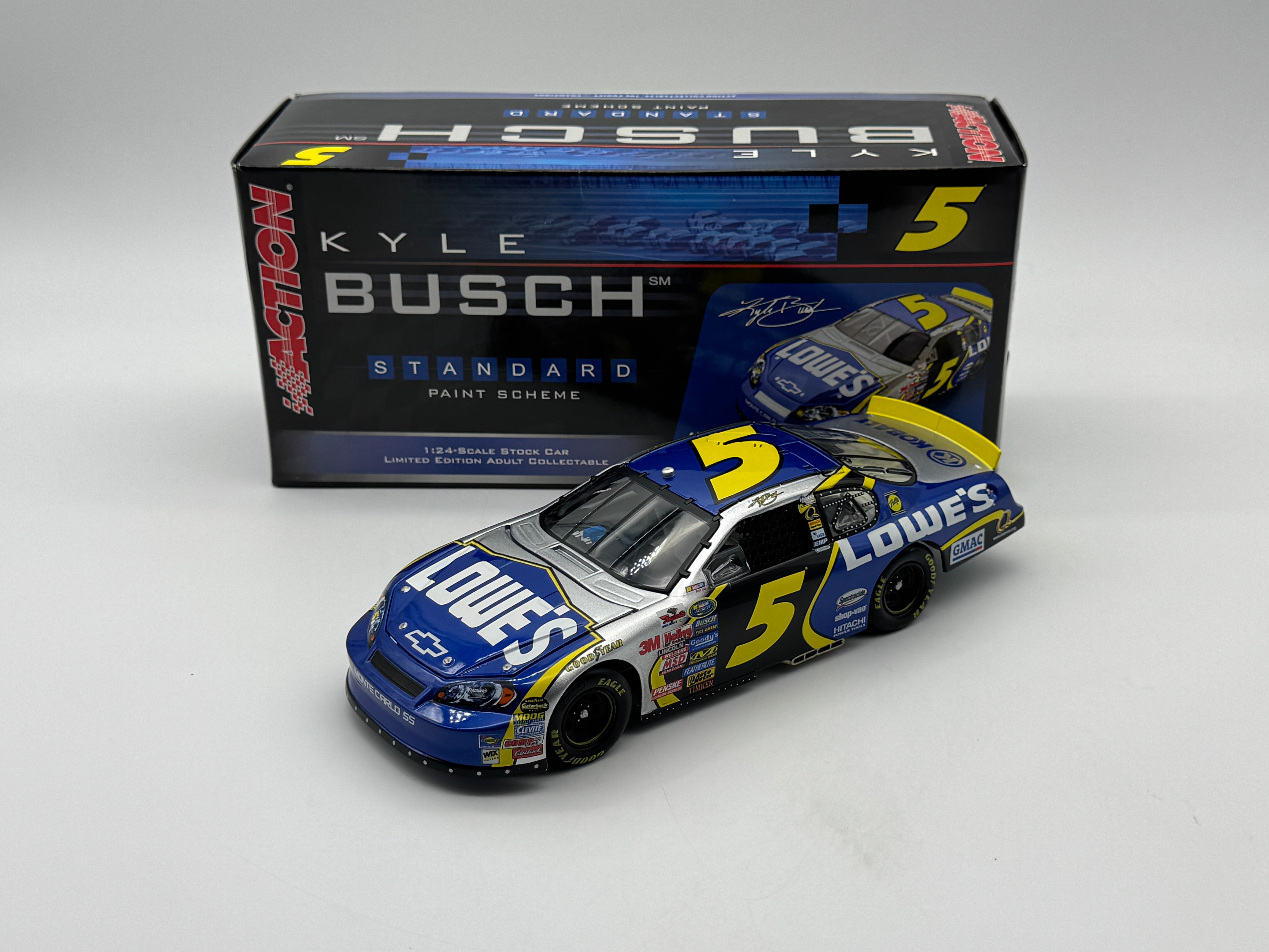 A - Item J697 - Kyle Busch #5 Lowe's 2006 Monte Carlo Club Car ...