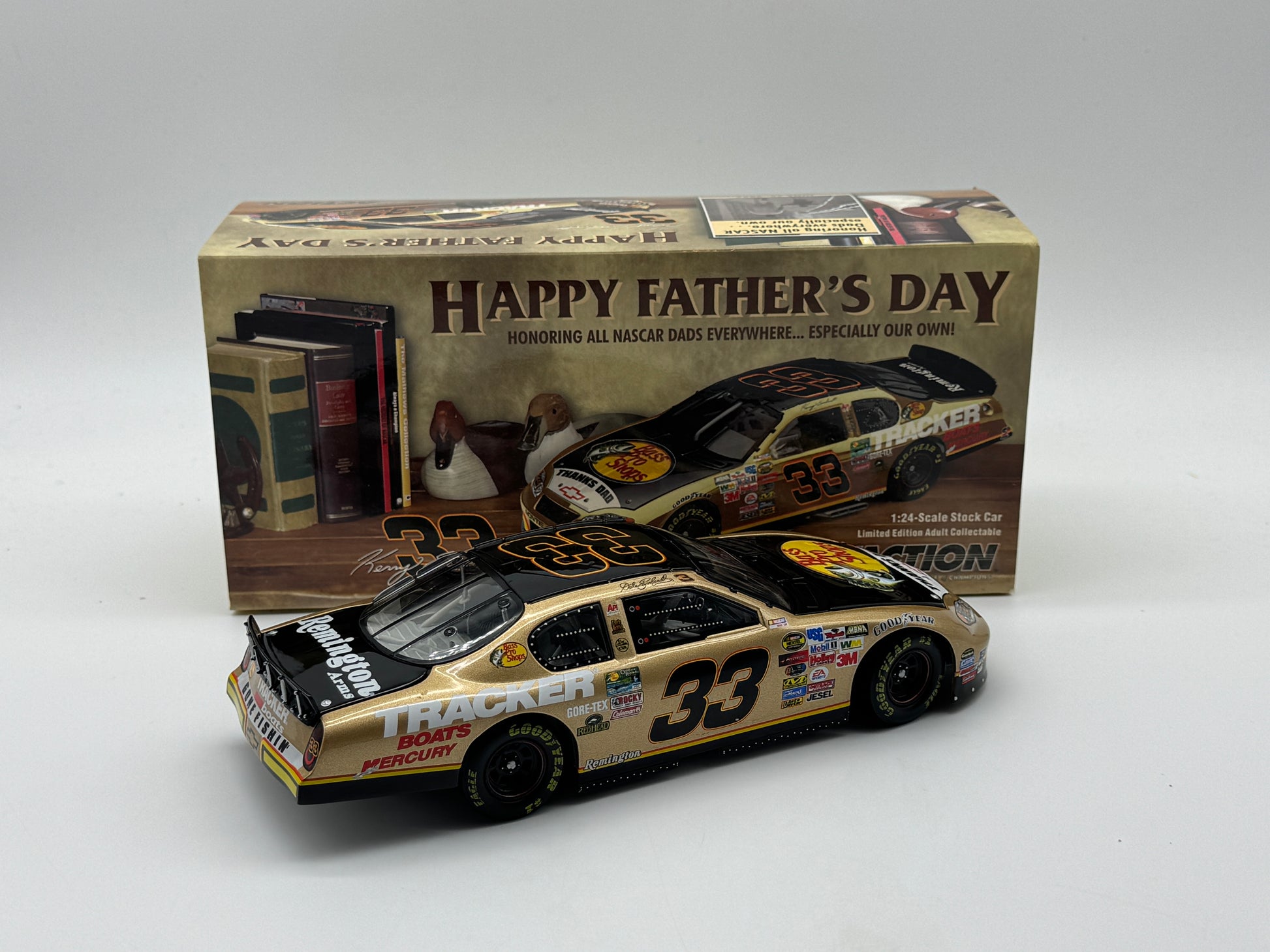 Item G818 - Kerry Earnhardt #33 Bass Pro Shops / Father's Day 2004 Mon ...