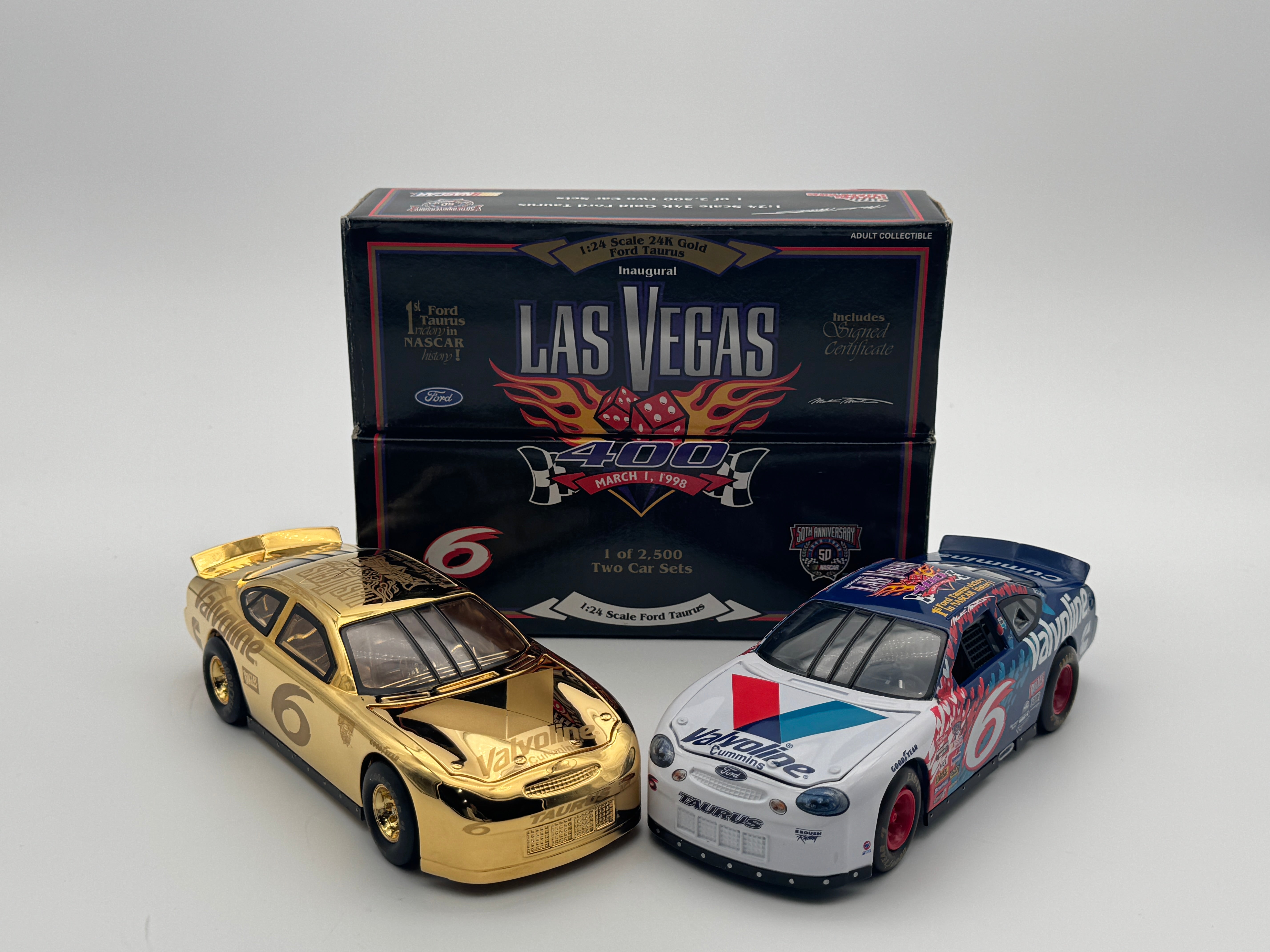 Item G849 - Mark Martin #6 1998 Las Vegas 400 Valvoline Ford Taurus Ra ...