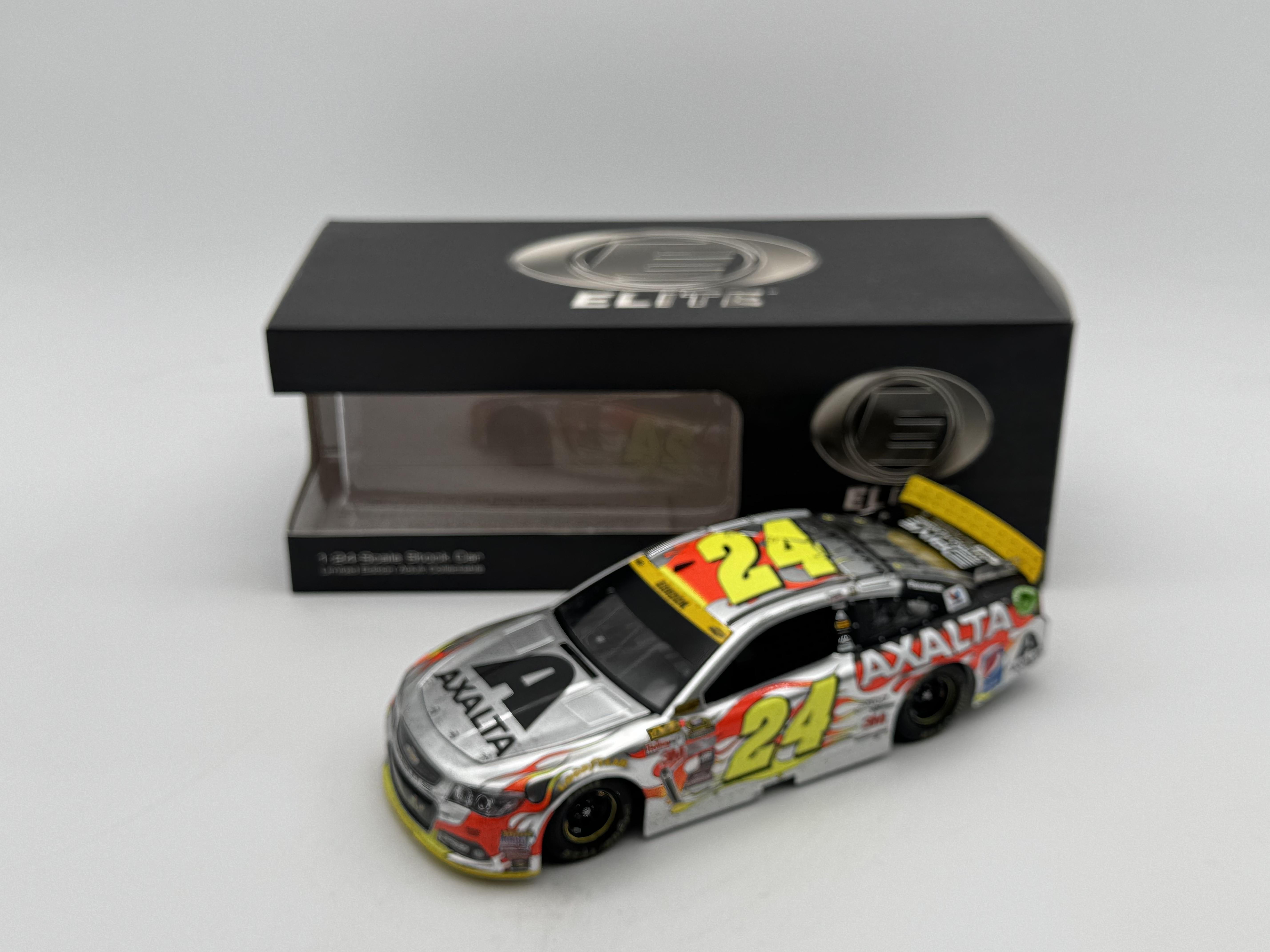 Item F146 - Jeff Gordon #24 Axalta Homestead Race Version 2015 SS Elit ...